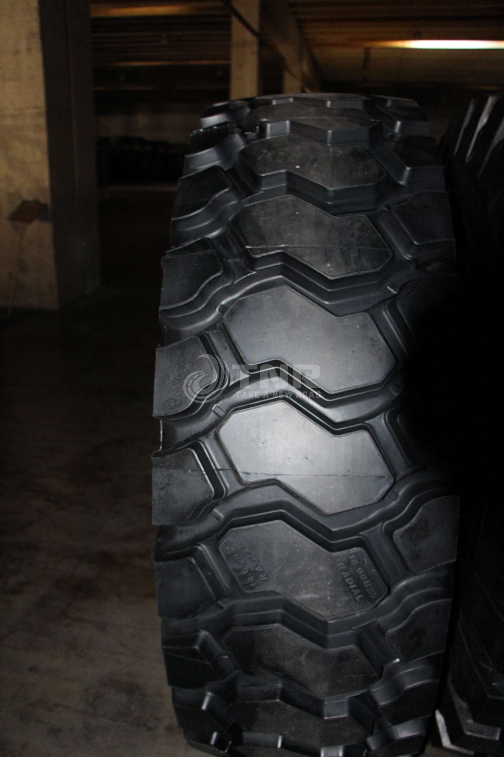 HILO B03S+ E4 18.00R25 - Tire Manufacturer and Distributor