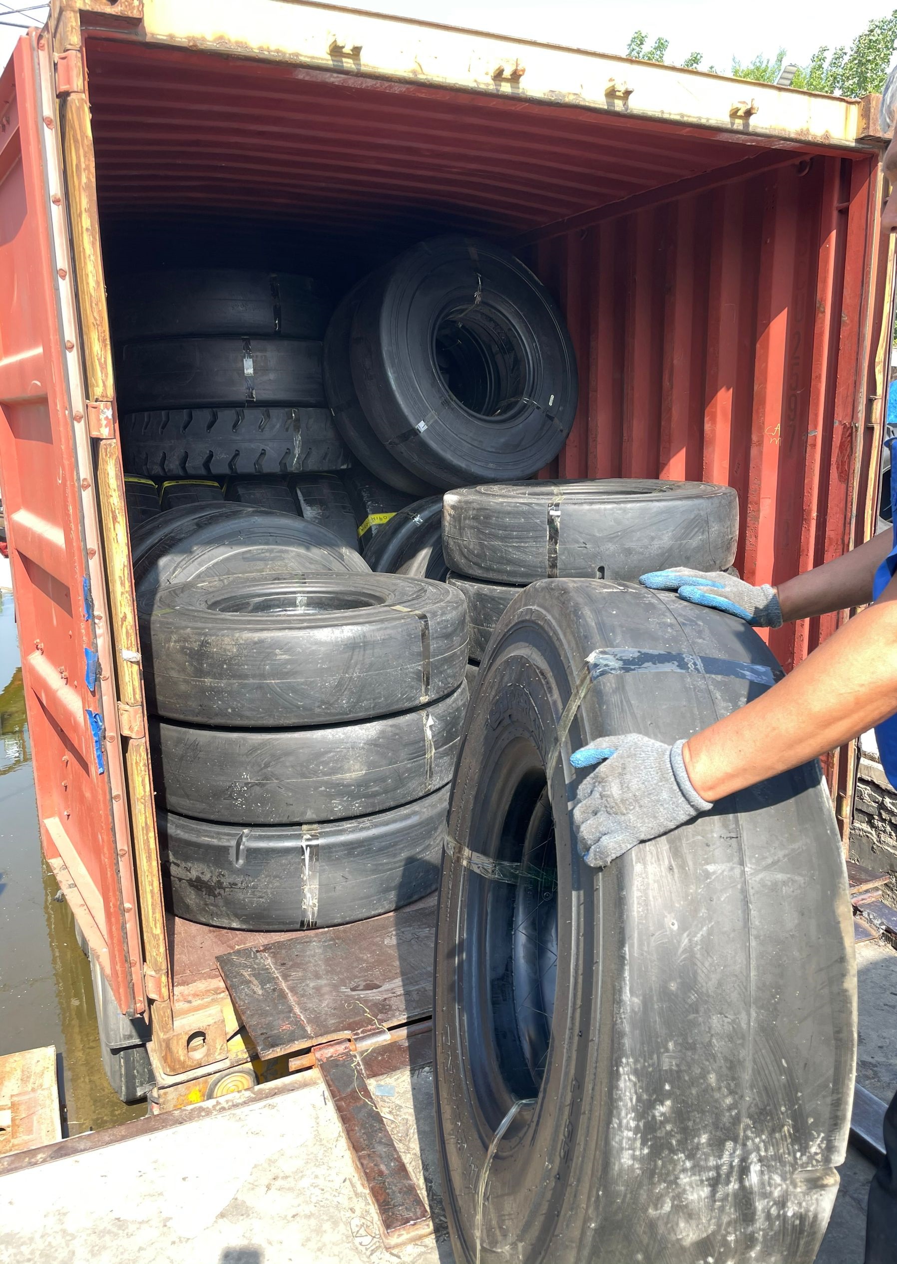 Efficient Mix Loading Solutions for All Sizes | TNR International